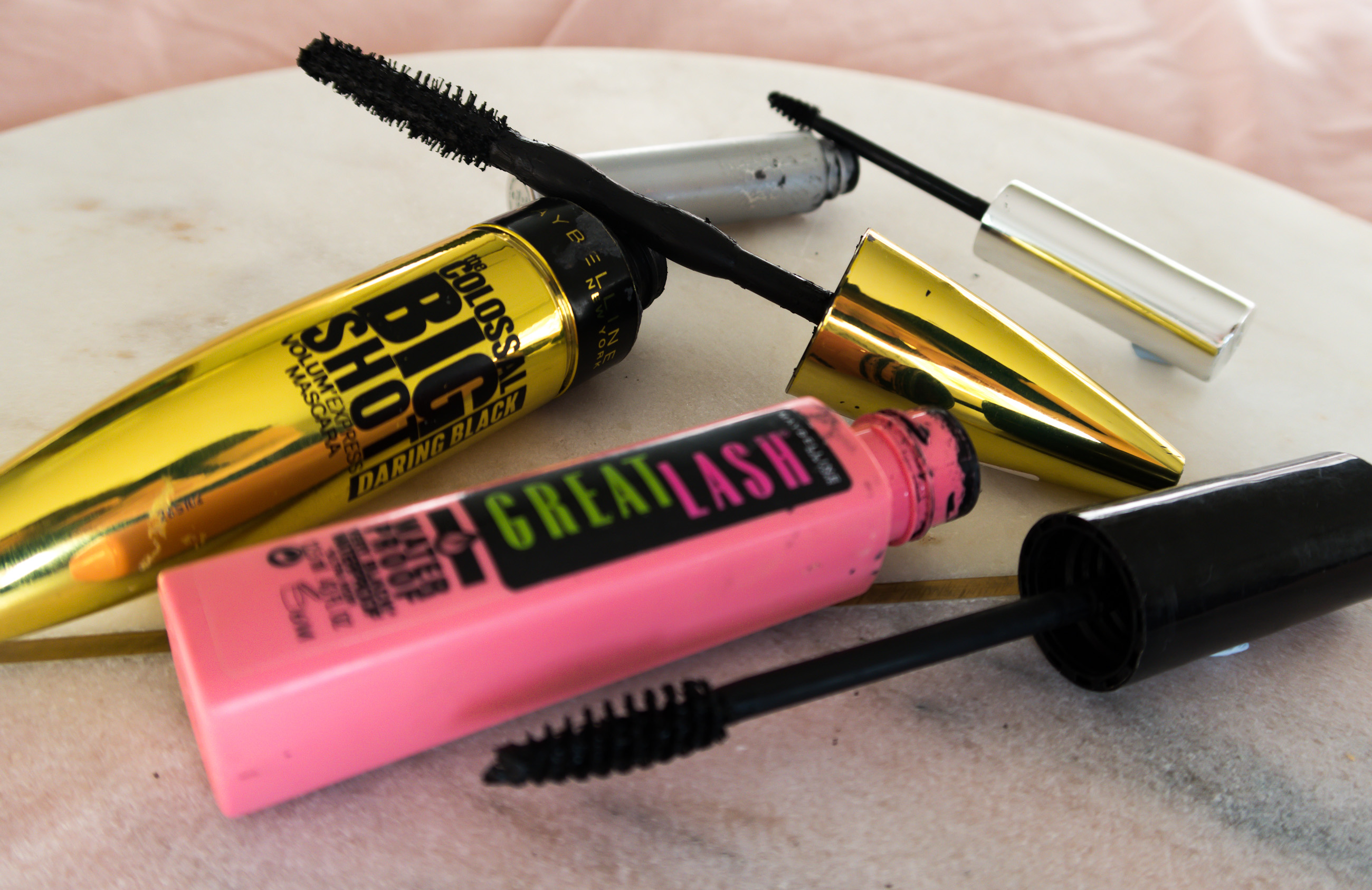 WHAT’S IN MY MAKE UP BAG? – Lizzie's Week