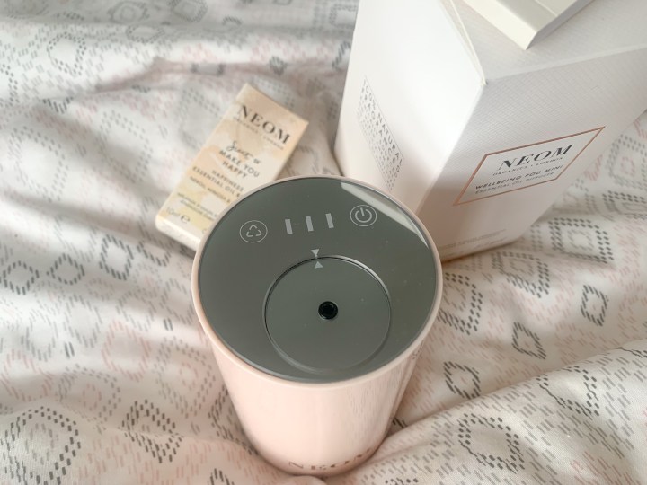 NEOM WELLBEING POD MINI OIL DIFFUSER REVIEW – Lizzie's Week